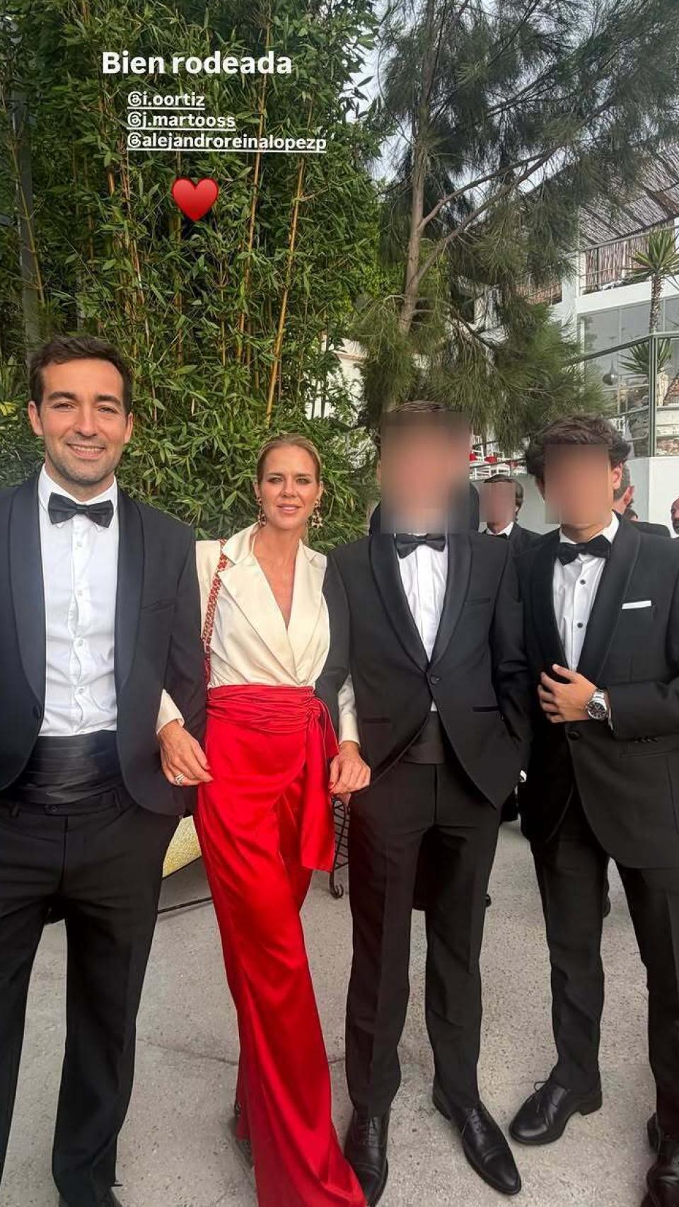 Dos piezas, dos colores: el elegante conjunto de Amelia Bono que ...