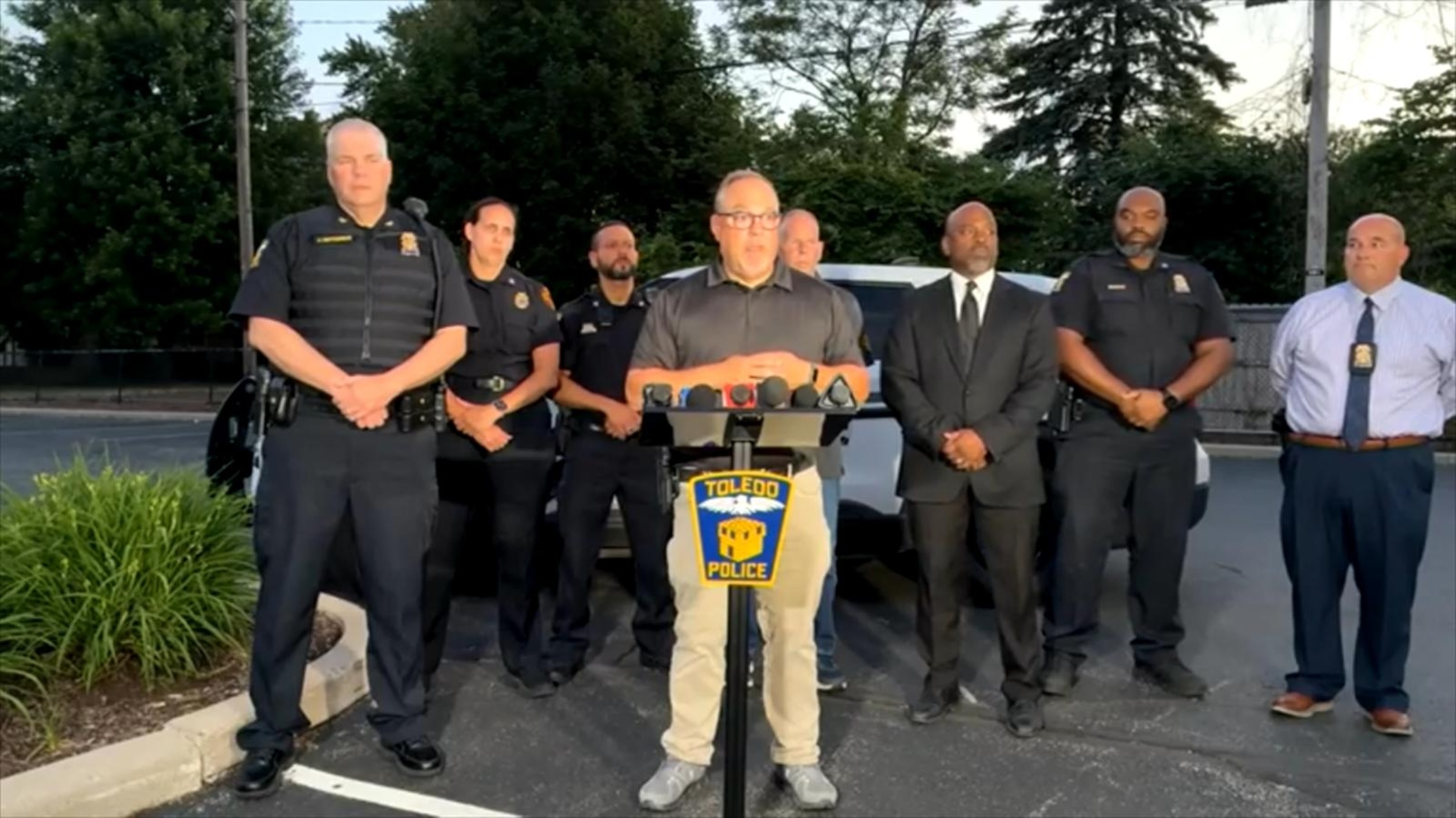 Gunfight leaves at least a dozen wounded in Toledo, Ohio