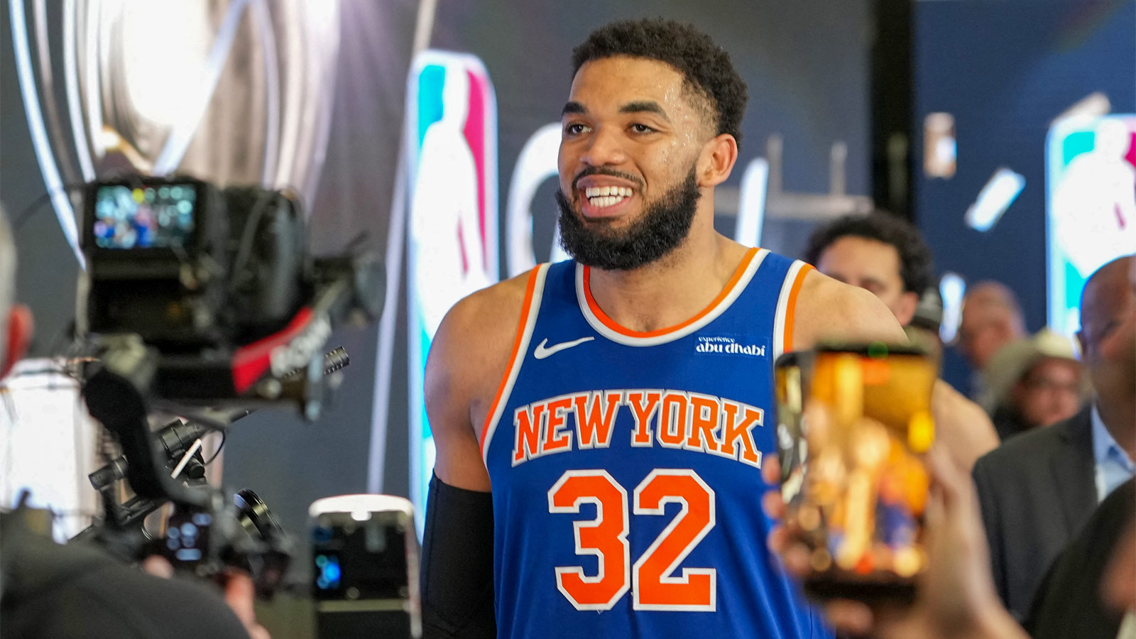 Knicks’ Karl-Anthony Towns blatantly dodges question about Donald Trump ...
