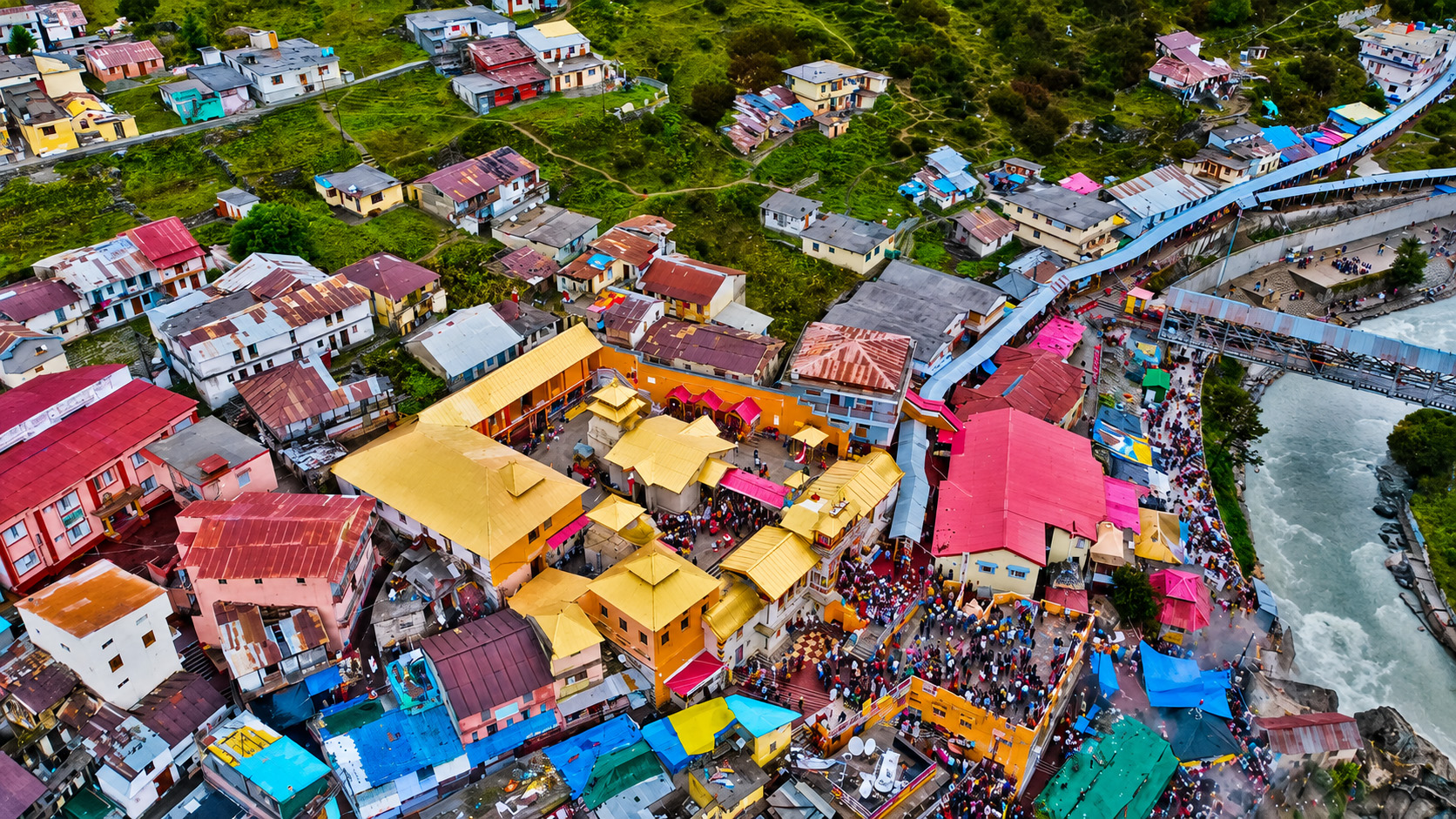 A sacred Himalayan temple hidden high above the Alaknanda River