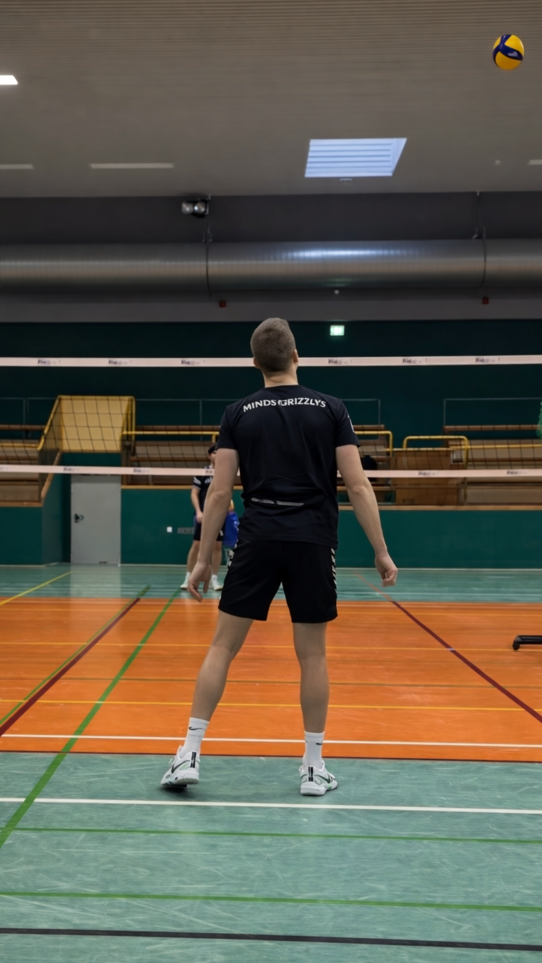 Elevate your volleyball game: Tips for passing into the basket