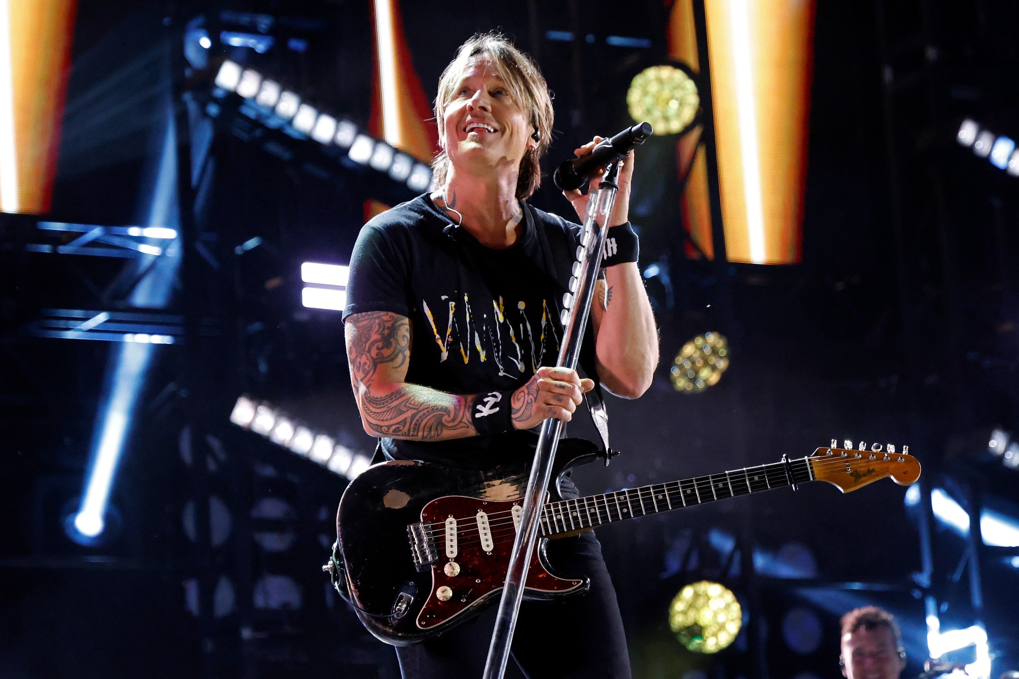Keith Urban featured on new song from classic rockers Deep Purple — listen