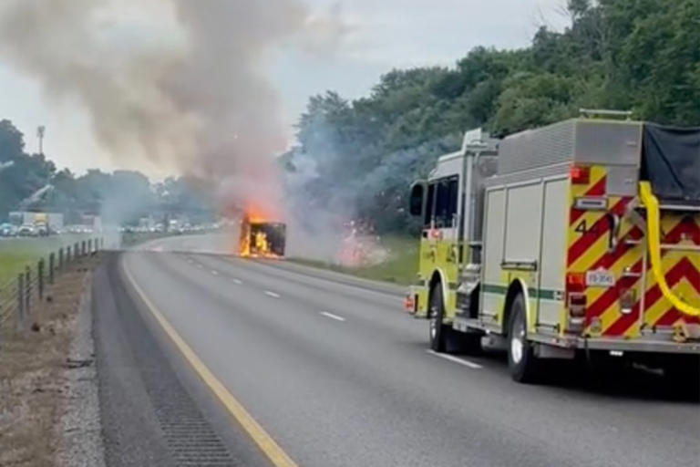 Trailer carrying fireworks catches fire, explodes on Tennessee highway ...