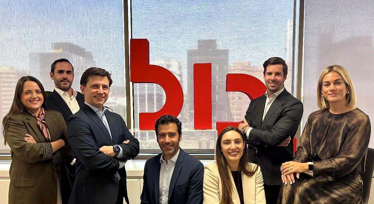 BIP ficha en Qaracter a un equipo experto en Corporate & Investment ...