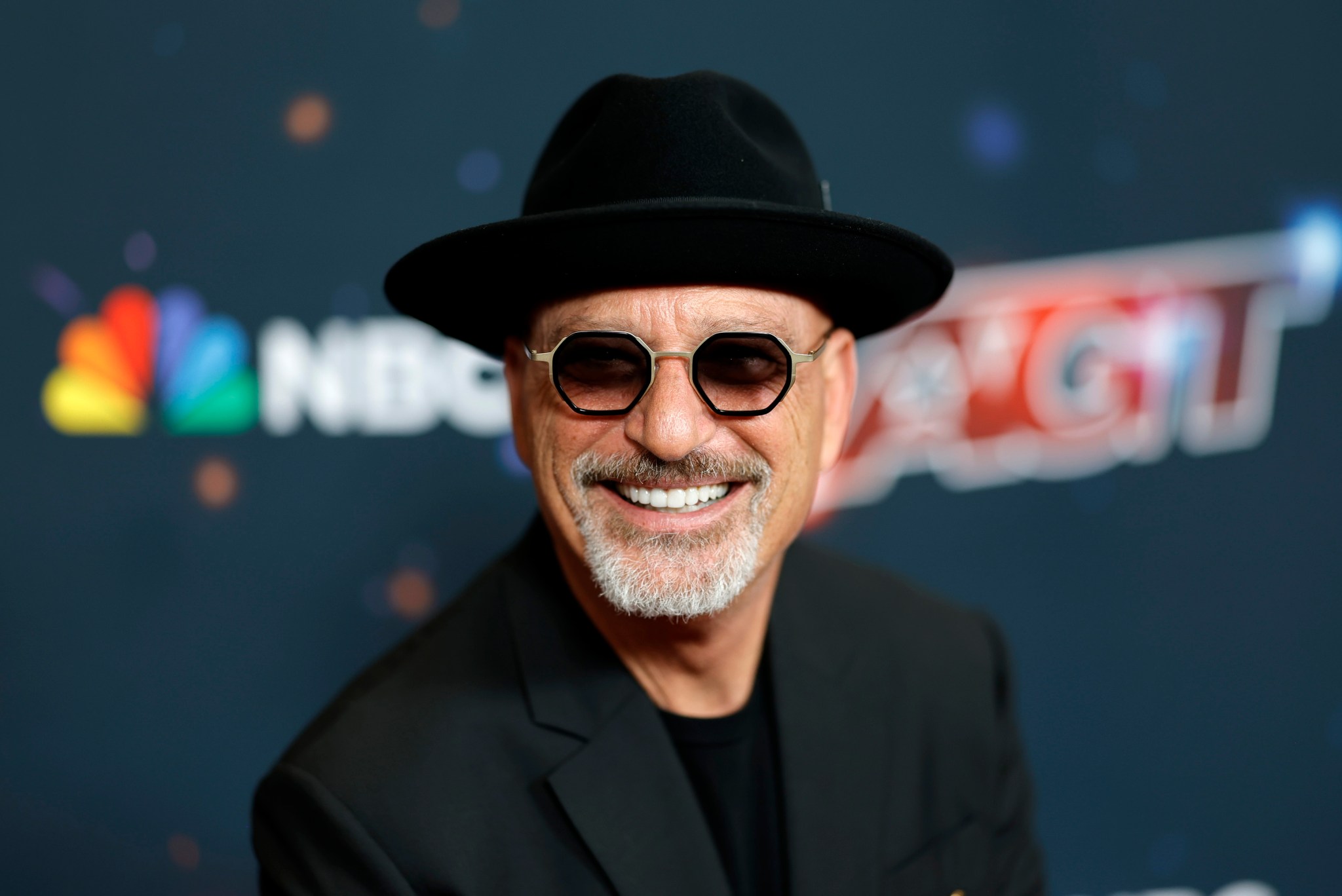 Howie Mandel, Brian Posehn randomly show up in German band's new music ...