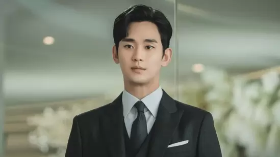 Kim Soo Hyun to return to work in Korea after legal win in the late Kim ...
