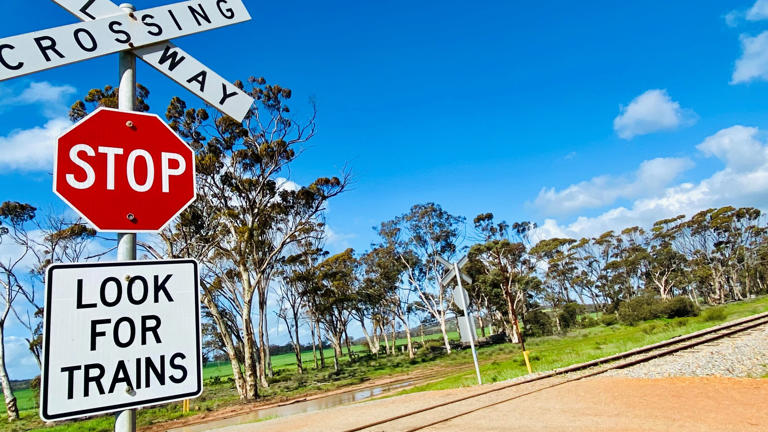 WA parliament set to examine mandatory train lighting minimums