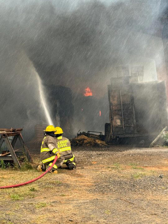 Fire damages hay barn in Jasper County
