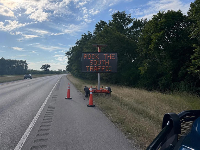 Lawrence County places traffic signs ahead of Rock the South festival