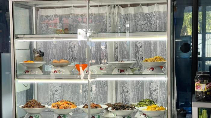 Warung makan di Ternate ikut terdampak rupiah anjlok, menu naik harga