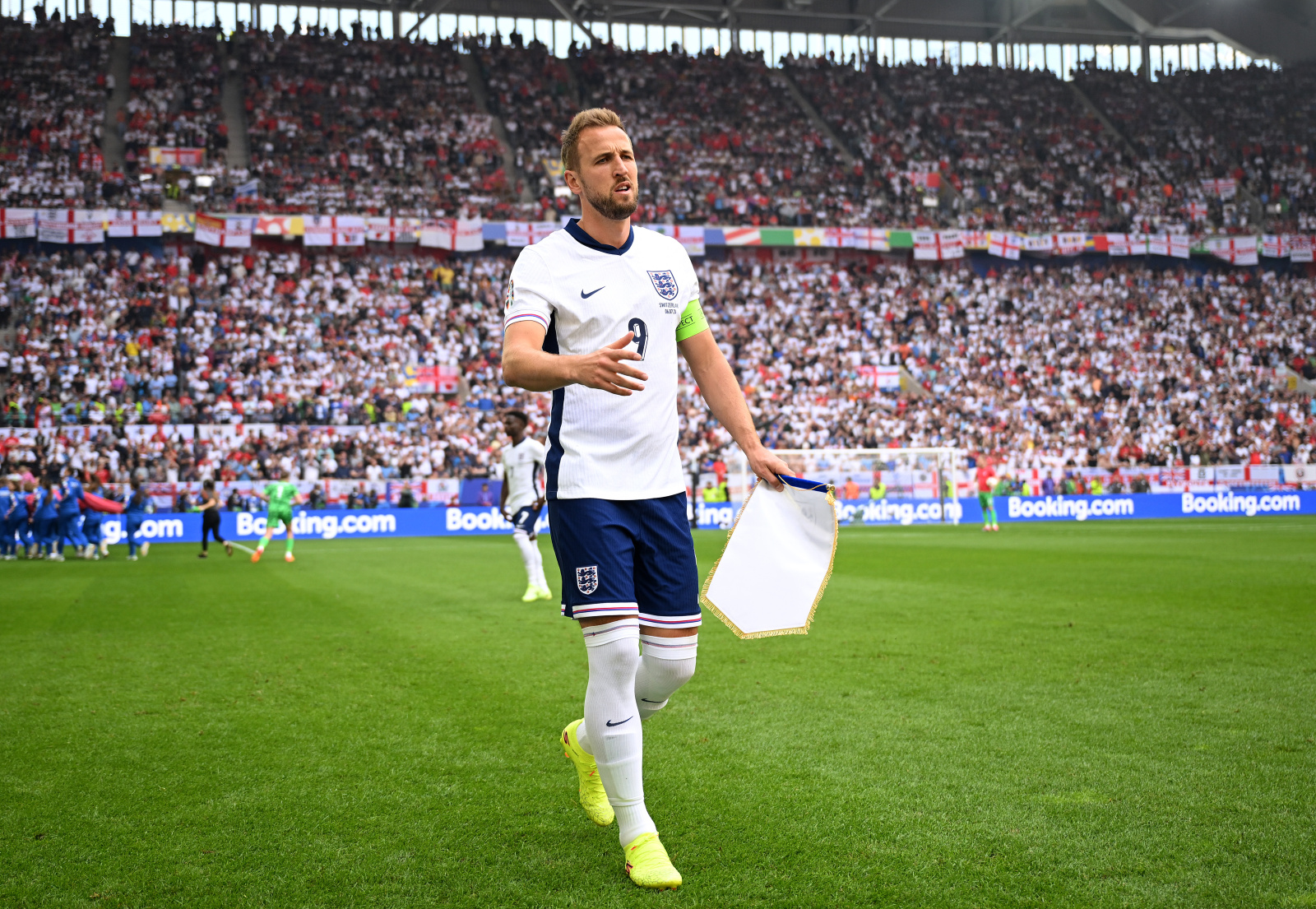 Harry Kane dismisses World Cup heat concerns as England captain ...