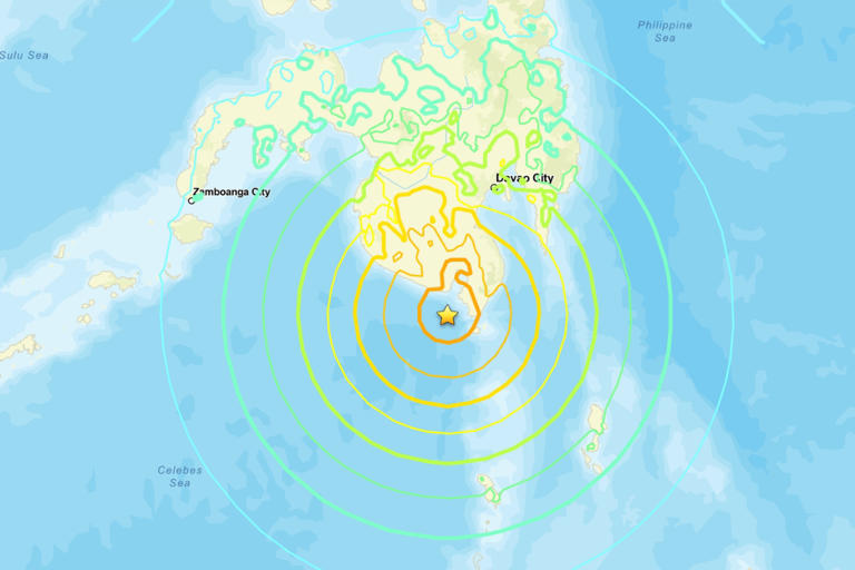 Philippines earthquake sparks tsunami alerts as officials warn of waves ...