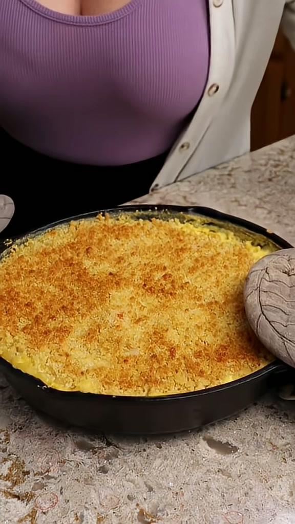Ultimate crab mac and cheese