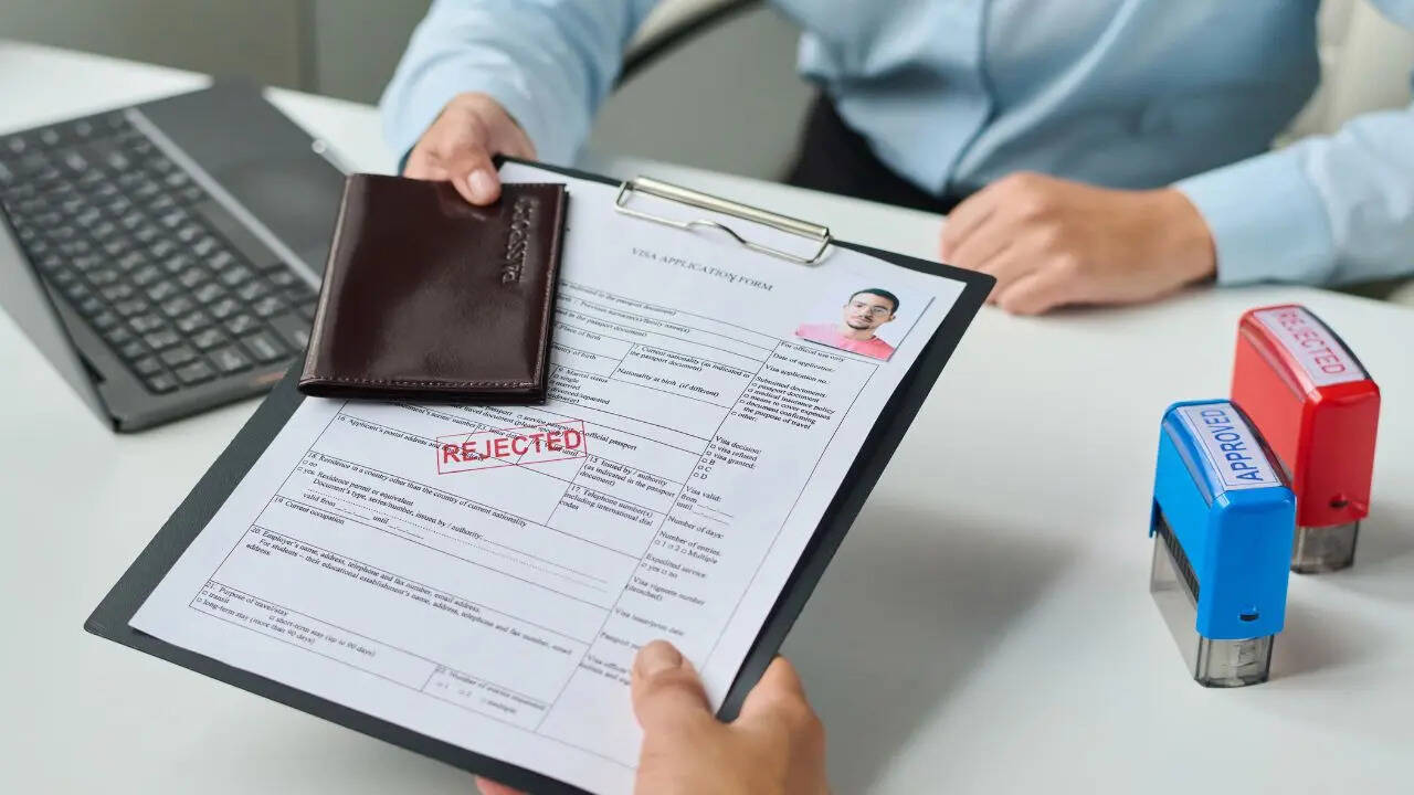 Over 1.8 lakh Indian Schengen visa applications rejected in 2025! Most ...