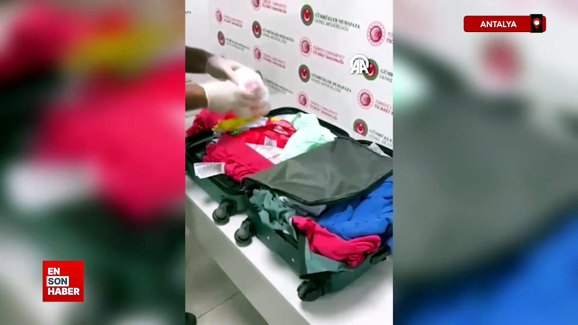 Antalya Havalimanı'nda bebek bezine gizlenmiş 381 bin avro ele geçirildi
