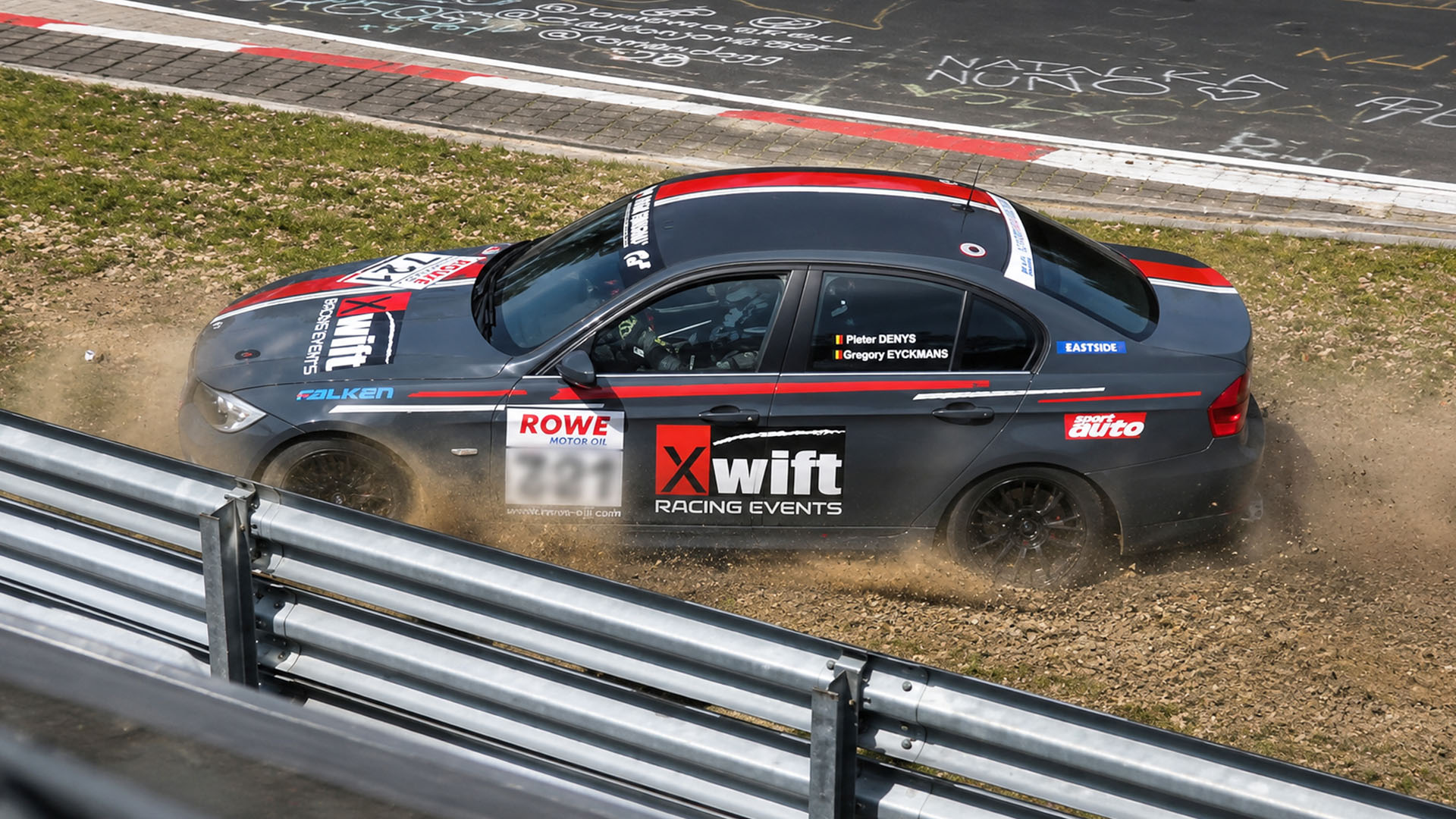 Kørerne presser grænserne i spændende Nürburgring Cup-action