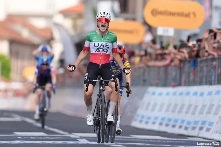 Het mooiste Giro-verhaal komt van Longo Borghini: 'De fiets kan je ...