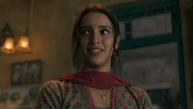 Triptii Dimri's viral maa behen scene has fans cheering across social ...