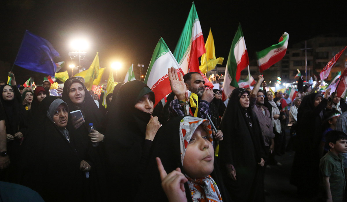 Israel and Iran trade strikes despite Trump instruction to 'make a deal'