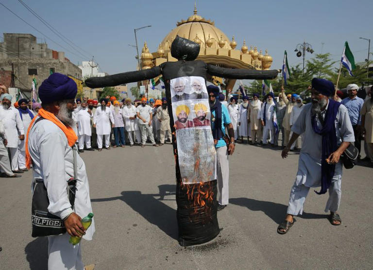 Punjab farmers hold protest across 22 districts over urea shortage