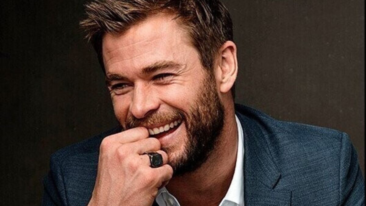 21 celebrities who had odd or soul-crushing pre-fame jobs