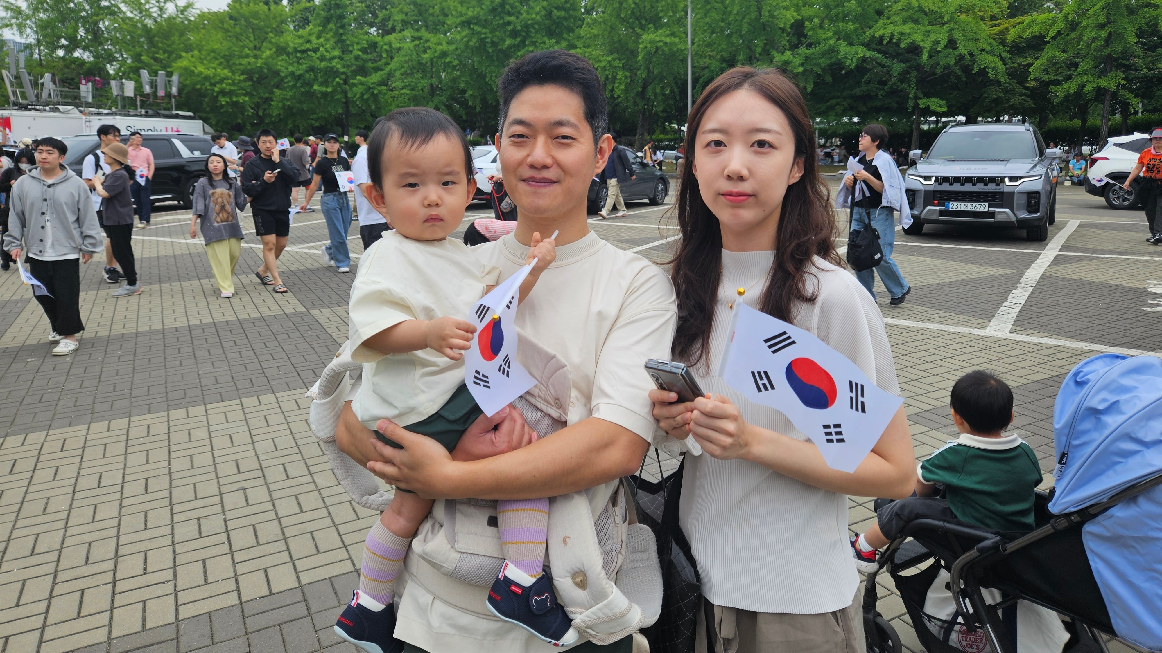 MZ parents rally in Jamsil for children's fair future