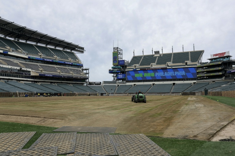 Tribunes, pelouse, logo : les stades de NFL se transforment pour le ...