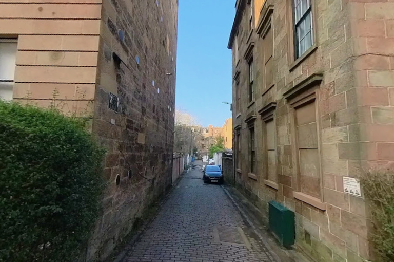 Safety concerns on Glasgow west end lane after council stops providing ...