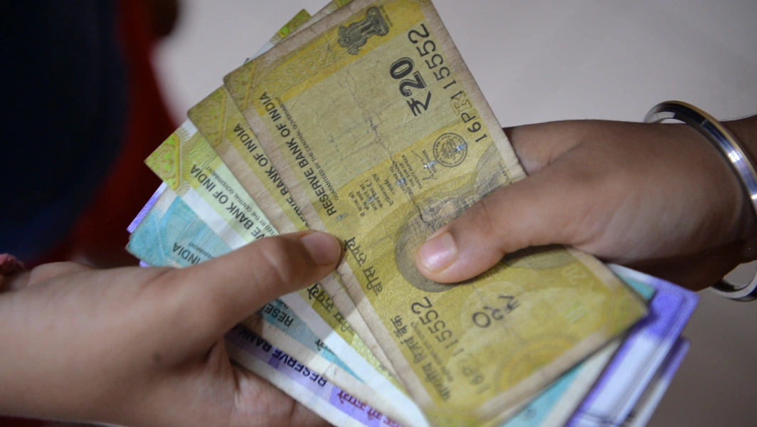 FPIs pull ₹43,000 crore from Indian stocks in a week