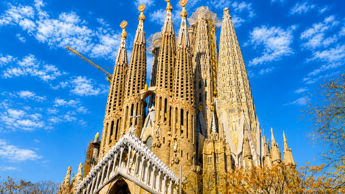 Tutustu Gaudín mestariteokseen Barcelonassa (4K)