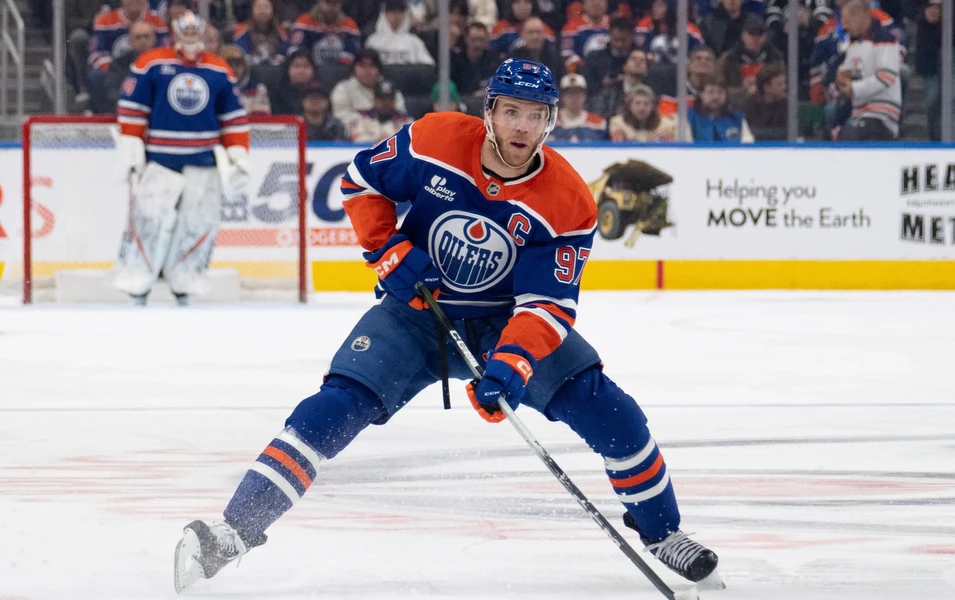 McDavid ties Gretzky with fifth Ted Lindsay Award win