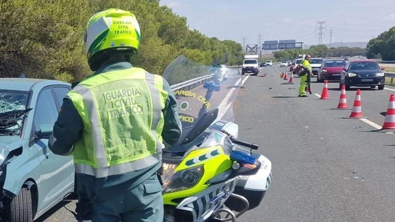 Muere un motorista en un accidente en la N-432 en Pinos Puente (Granada)