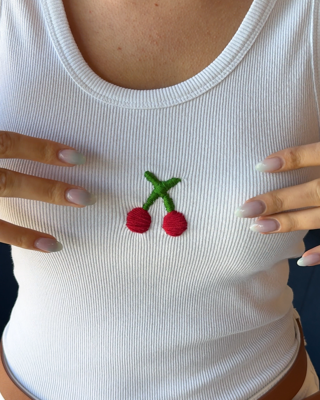 Porque tanques simples merecem uma cereja no topo 🍒👕