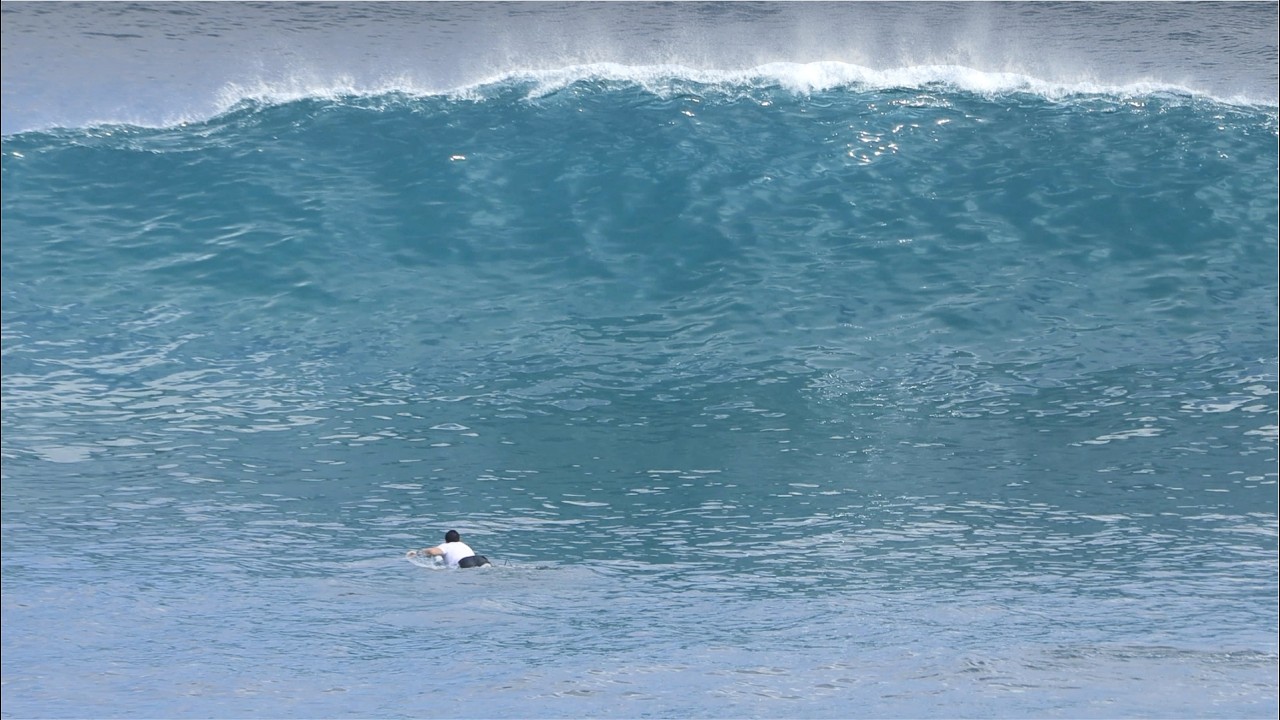 Duck-dive a big peak (opening scene) – Uluwatu