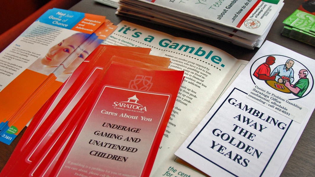 Self-banned gambler wins jackpot, faces trespass citation
