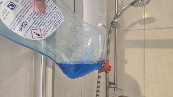 Households urged to use washing up liquid in shower