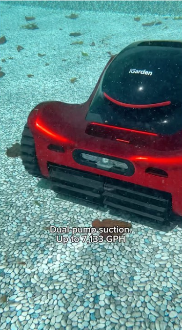 Pool cleaning magic with iGarden M1