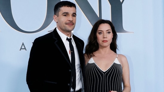 Aubrey Plaza–Chris Abbott relationship timeline: Actress debuts baby ...