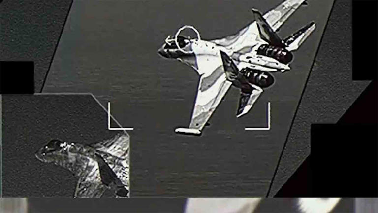 Video: Rafale francese intercetta sei aerei russi durante una missione ...