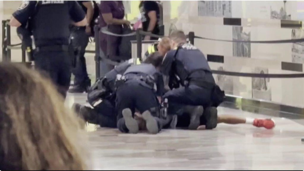 5 people stabbed at Penn Station, Amtrak police say. Here's what we know.