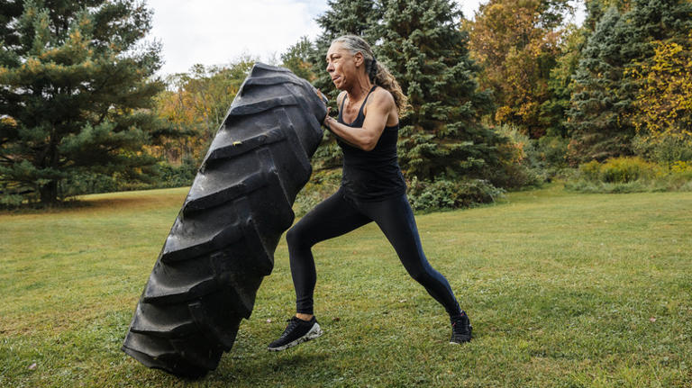 The simple knee exercise that can protect your overall health after ...