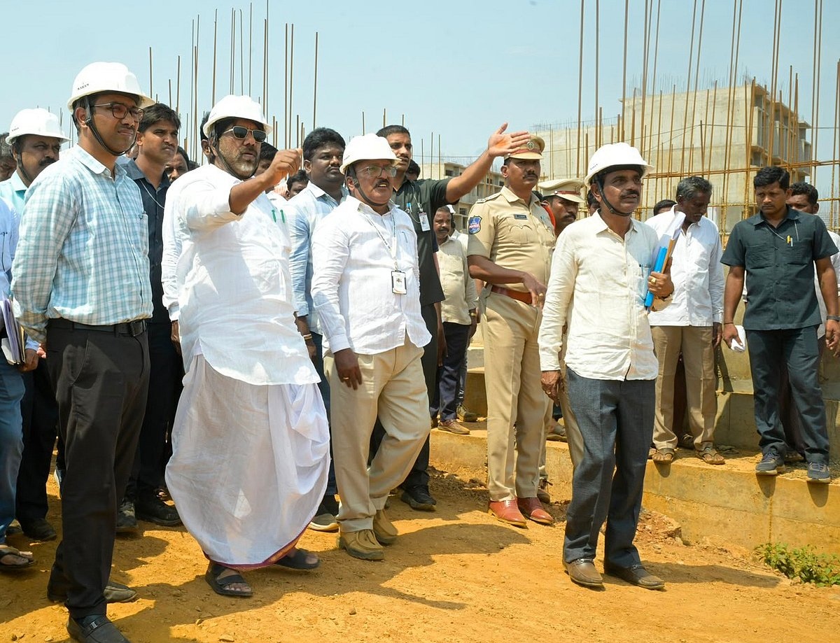 Bhatti reviews rural works, launches Rs 33 crore road projects in Khammam
