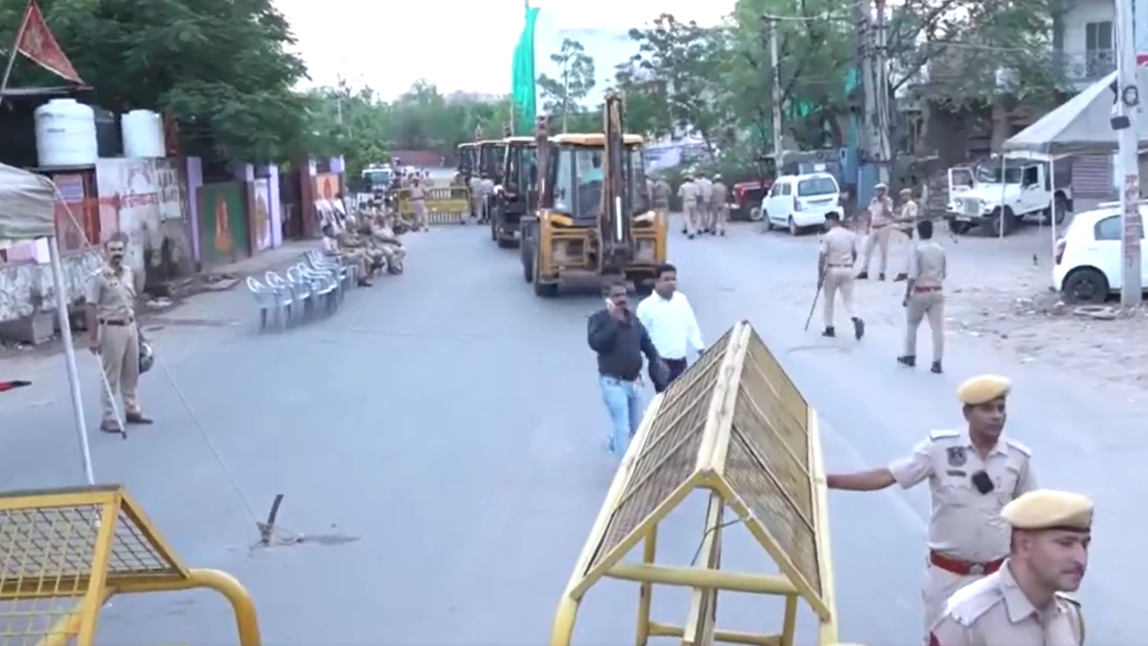 Mosque, mazar, 2 temples on JDA list: Jaipur imposes internet curbs ...