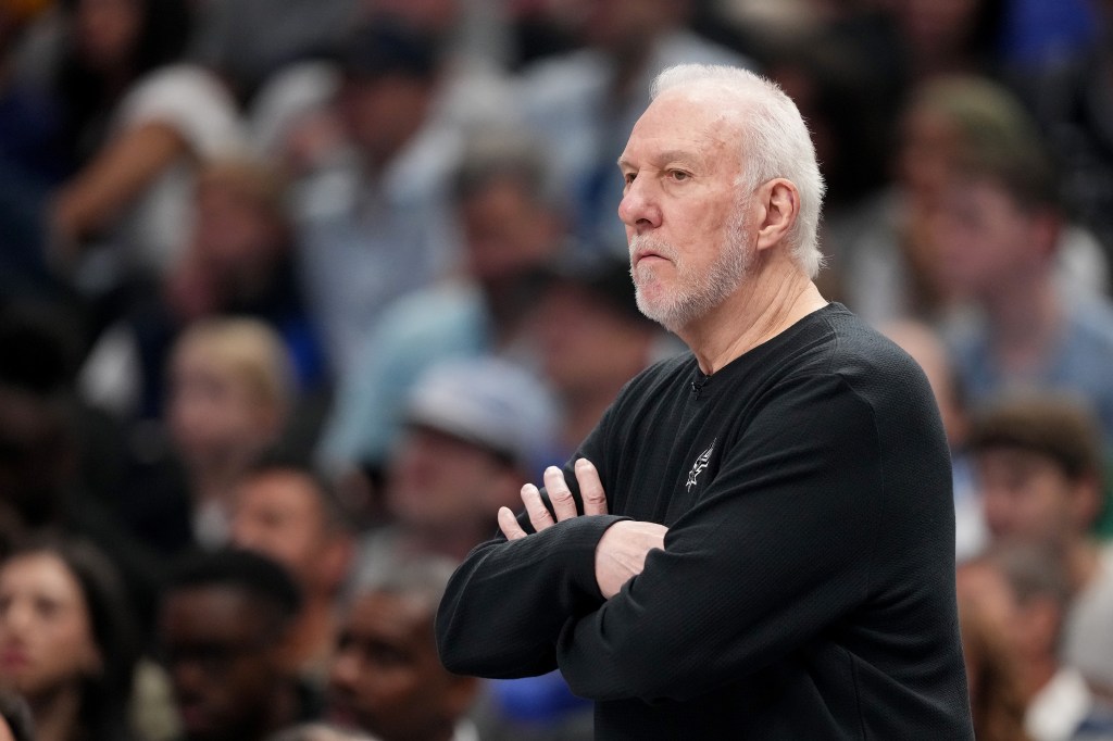 Gregg Popovich refreshes Spurs before NBA Finals Game 3 against Knicks