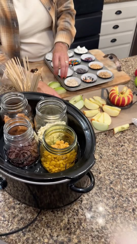 Quick and fun dipped apple party hack