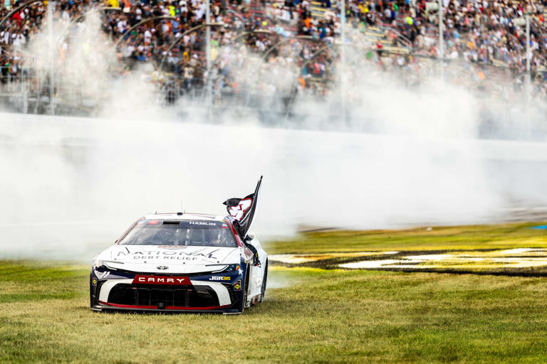 Photos: Caution flags, Kyle Busch tributes and a Denny Hamlin comeback ...