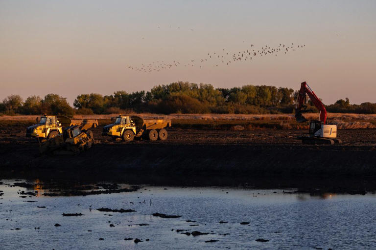 Federal agencies green-light Newsom-backed Delta tunnel, but just ...
