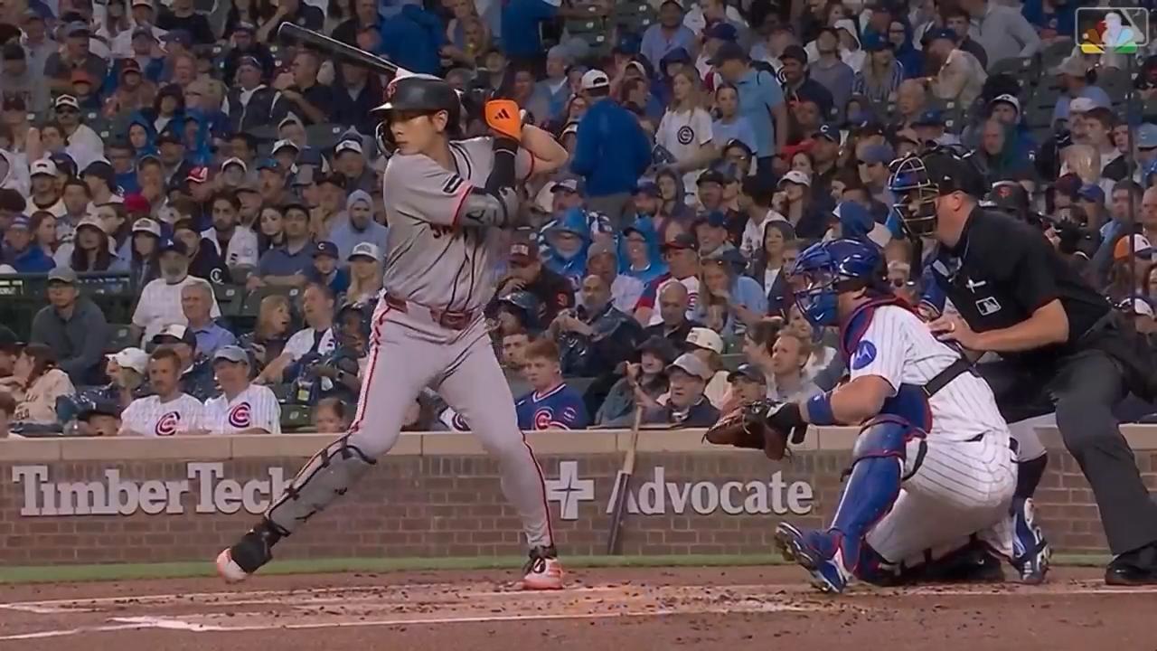 Moment: Jung Hoo Lee's RBI knock extends hitting streak to 15 games