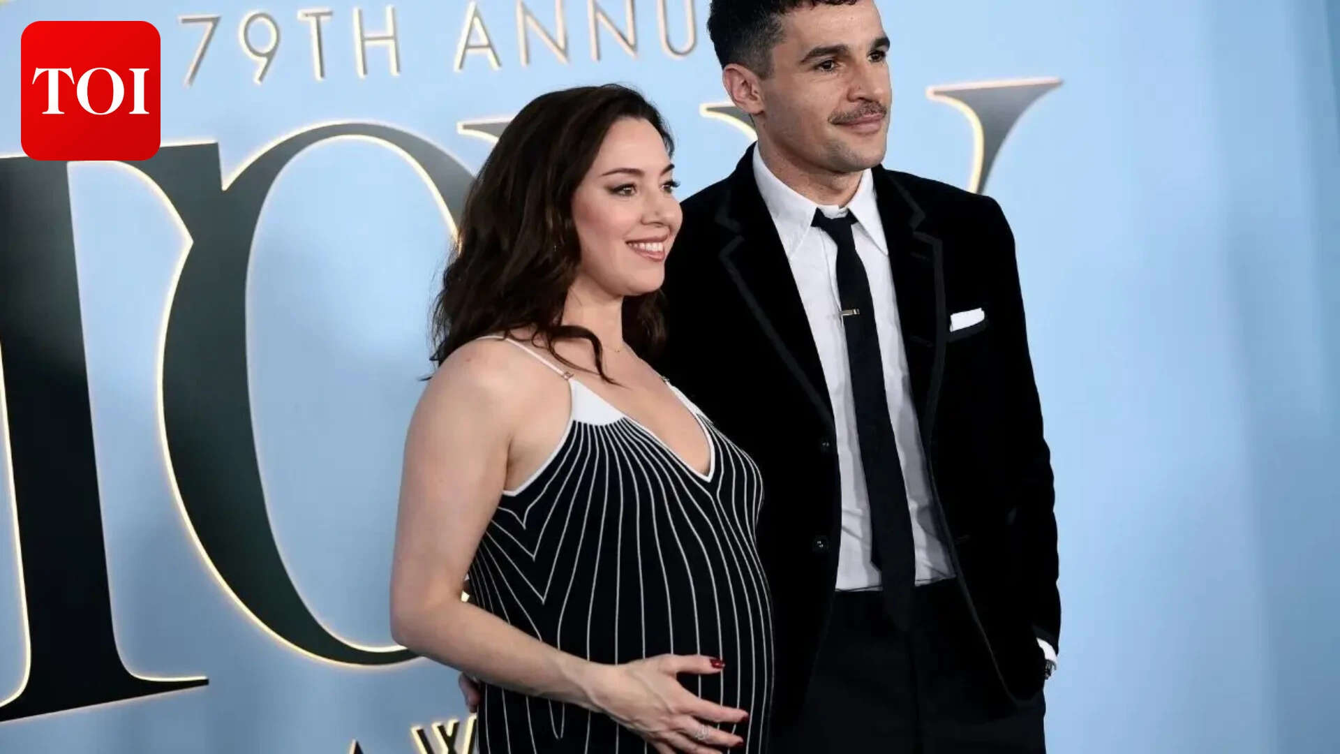 Pregnant Aubrey Plaza debuts baby bump with partner Chris Abbott at ...