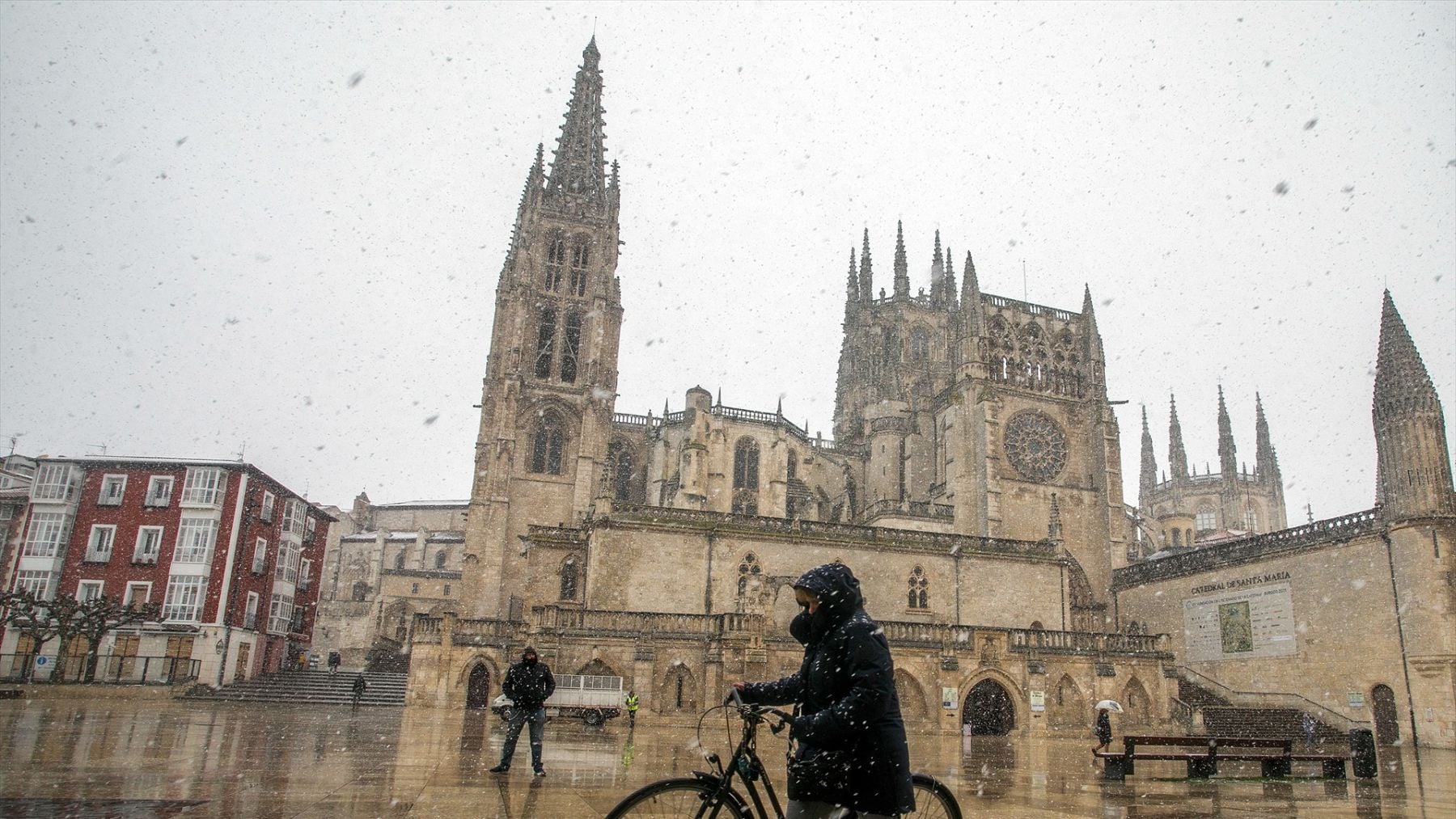 Previsión AEMET: Nubes y lluvias aisladas en el norte de Castilla y ...
